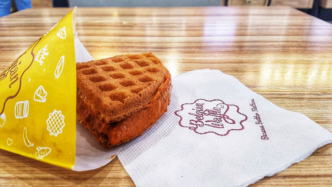 Devour This Amazing Pizza Waffle @ The Belgian Waffle Co | So Delhi