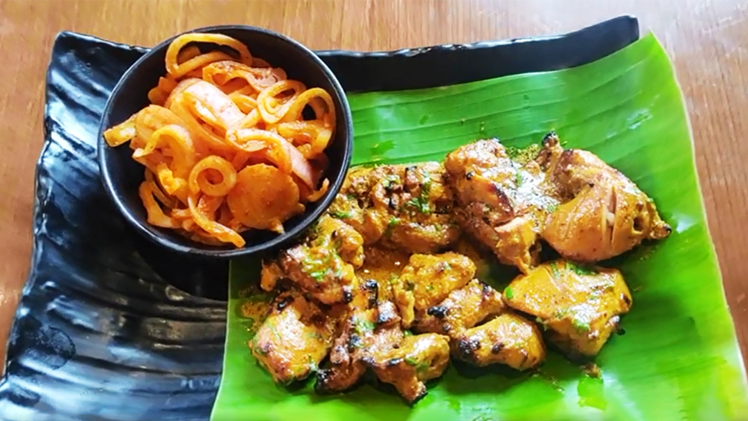 Sandoz In Lajpat Nagar, Delhi For Bhatti Chicken Tikka | So Delhi