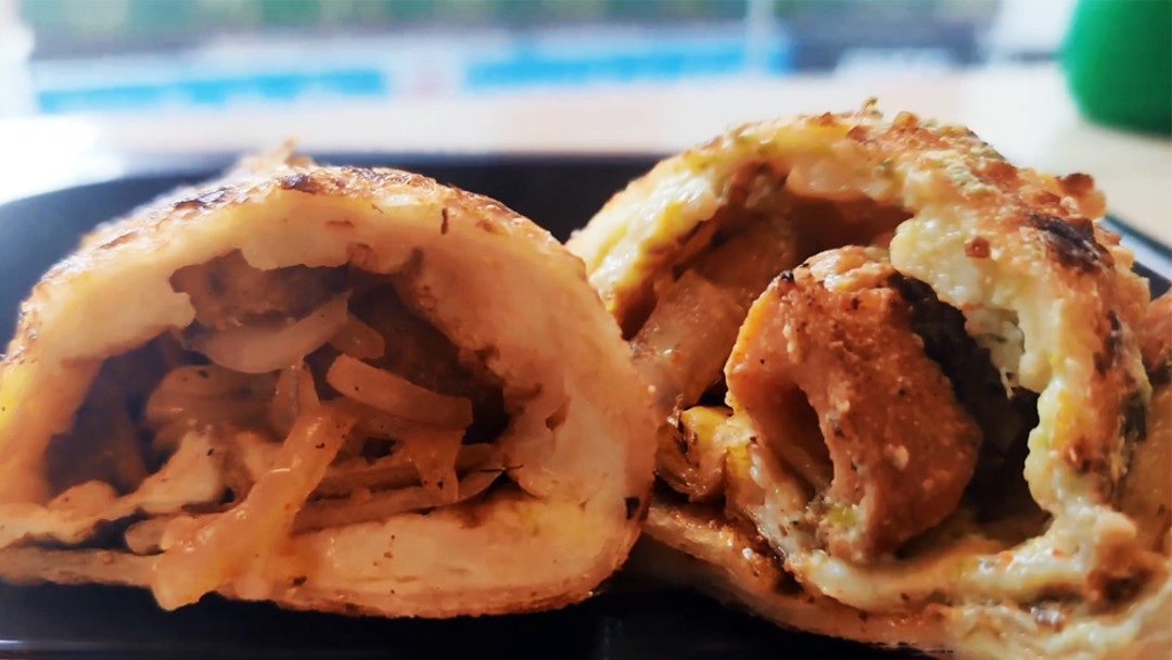 Single Egg Double Chicken Roll At The Kathis, GK I | So Delhi
