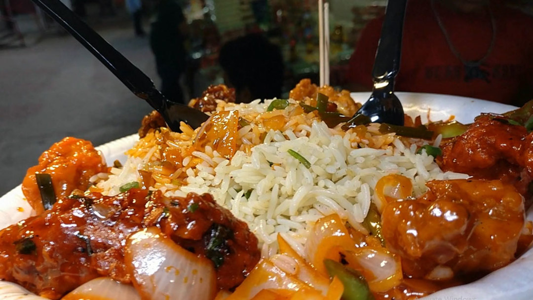 Roll N Roast In CR Park, Delhi For Chinese Platter | So Delhi