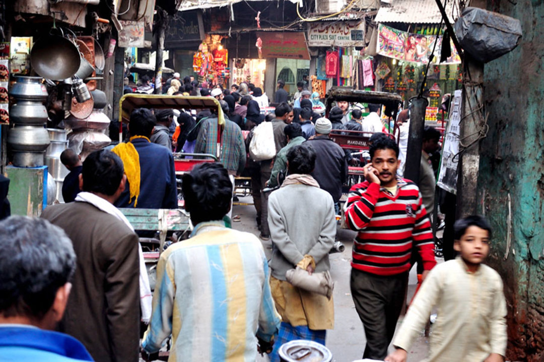 Exploring Chitli Qabar Bazaar In Old Delhi | So Delhi