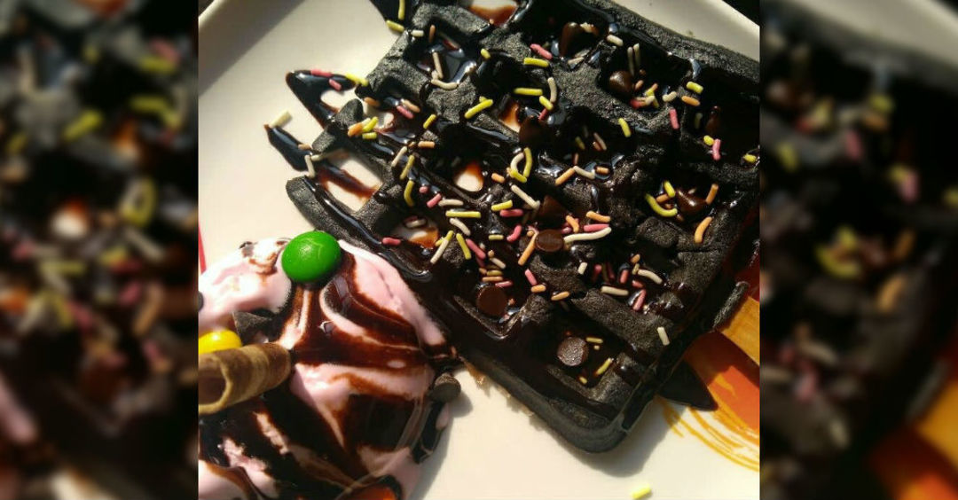 Devour Activated Charcoal Black Waffles HERE In Delhi | So Delhi