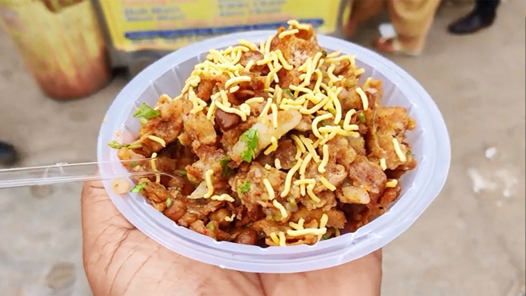 Raju Chaat Corner In CR Park, Delhi For Chur Mur | So Delhi