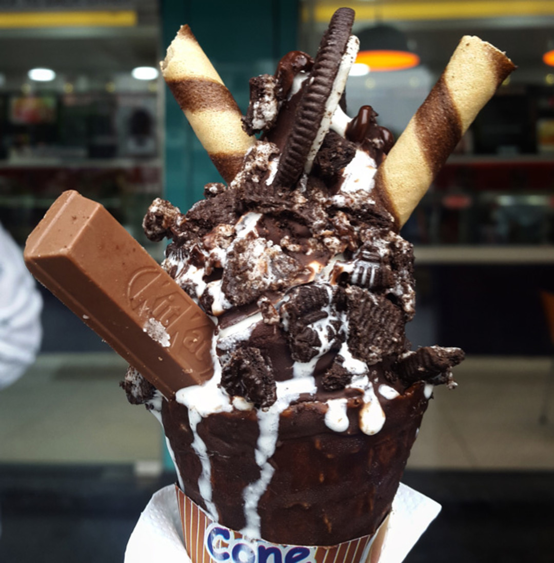 Come Drop by Classic Ice Cream Cafe in Karkardooma | So Delhi