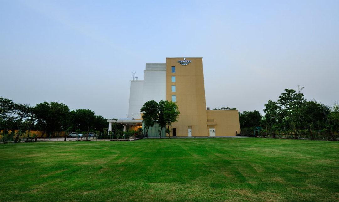 Plan A Perfect Fam Jam @ The Country Inn & Suites, Sohna Road | So Delhi