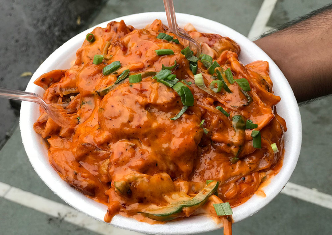 Devour Creamy Momos For Rs 136 @ The Tummy Section | So Delhi