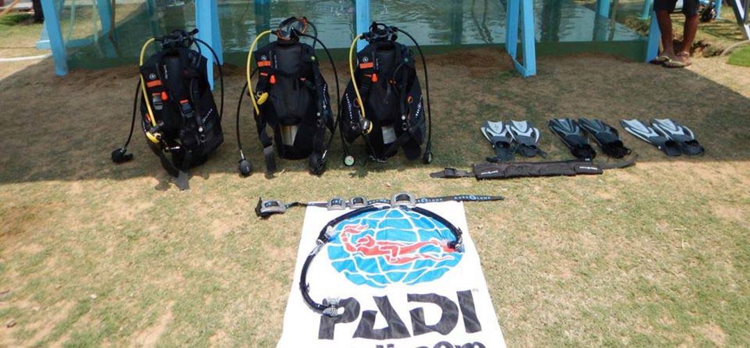India's First Live Scuba Diving At Pacific Mall, Delhi | So Delhi