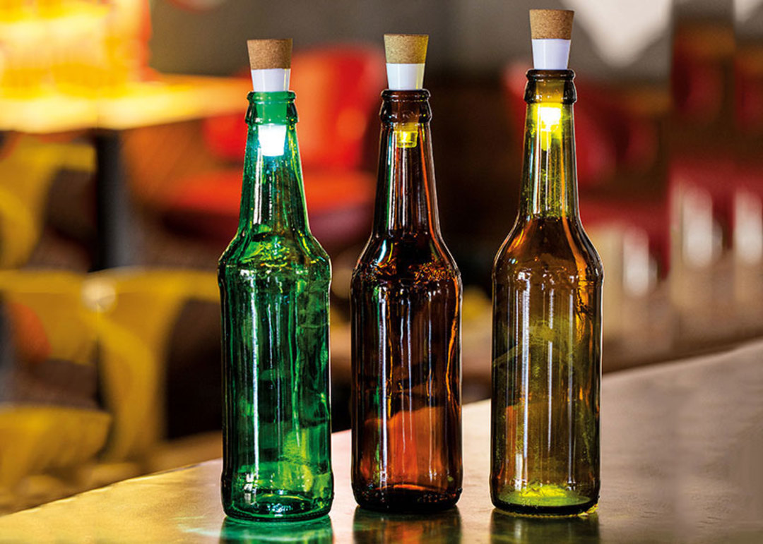 Lights up Beer Bottle With LED Lights @ Beerosphere | So Delhi