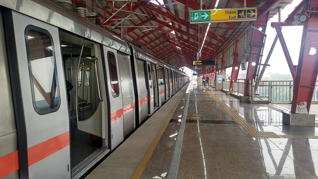 Pink Tokens To Avail Free Metro Rides For Women | So Delhi