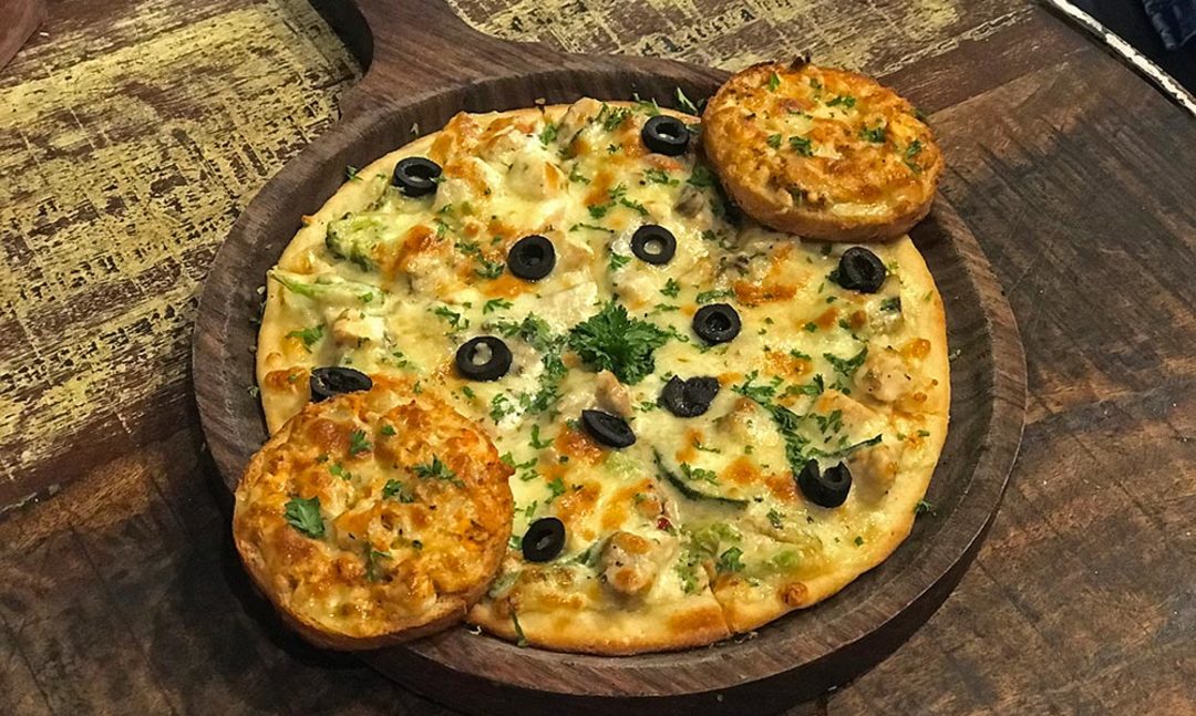 5 Best Dishes At Food Overloaded, Paschim Vihar Delhi | So Delhi