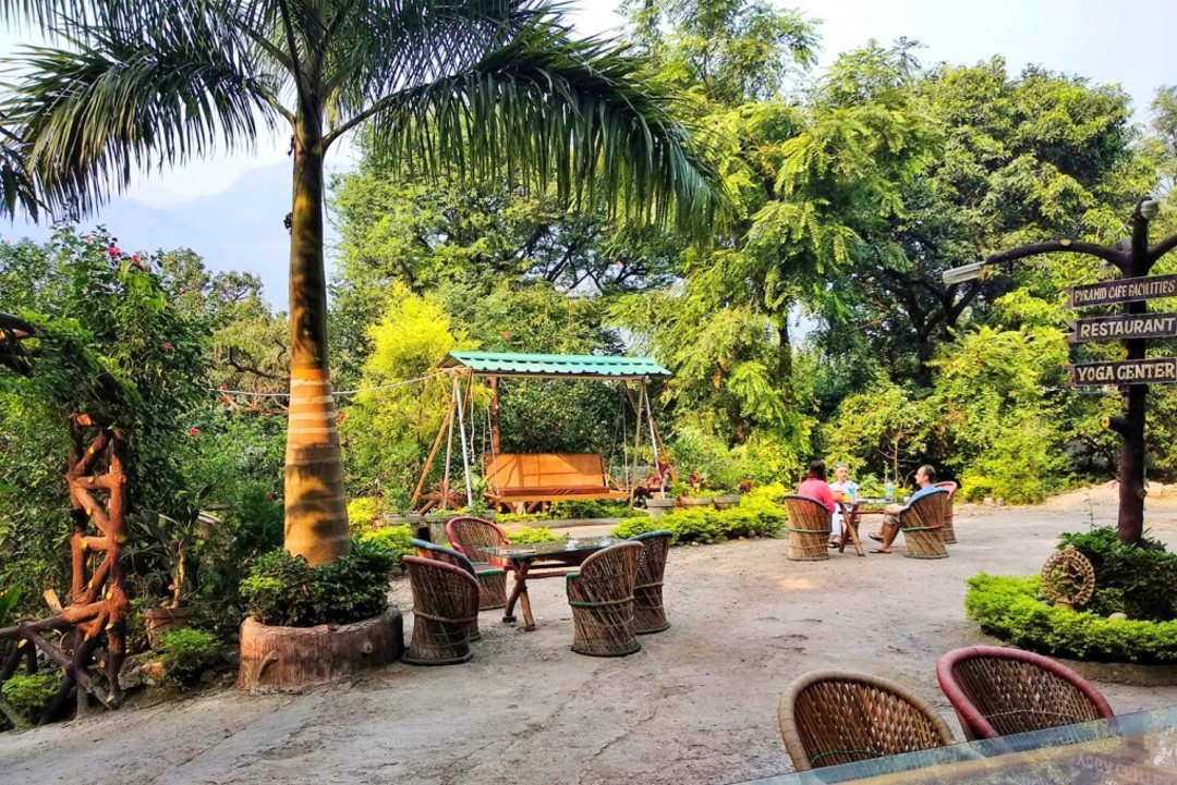 11 Best Cafes In Rishikesh - A Handpicked List | So Rishikesh