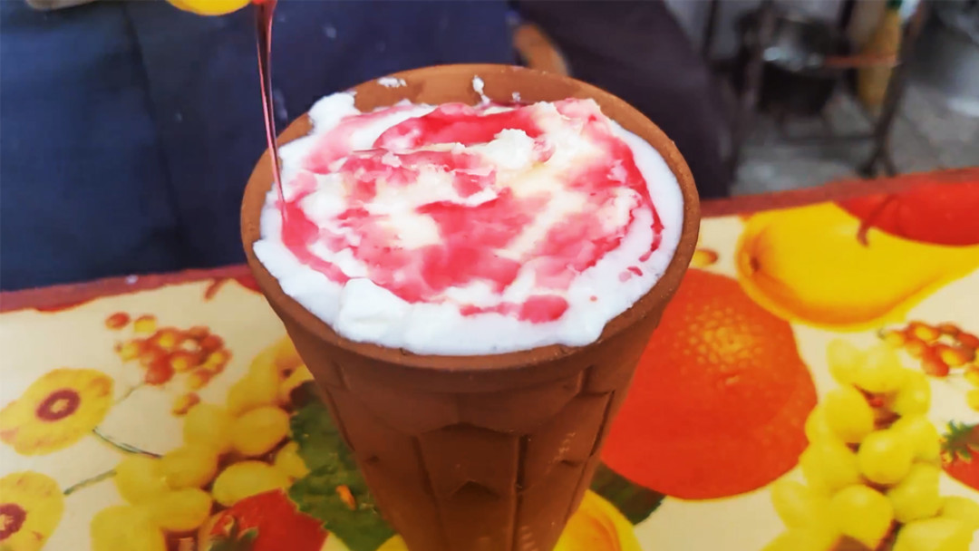 Kulhad Lassi At Aggarwal Sweets & Snacks In Mayur Vihar | So Delhi
