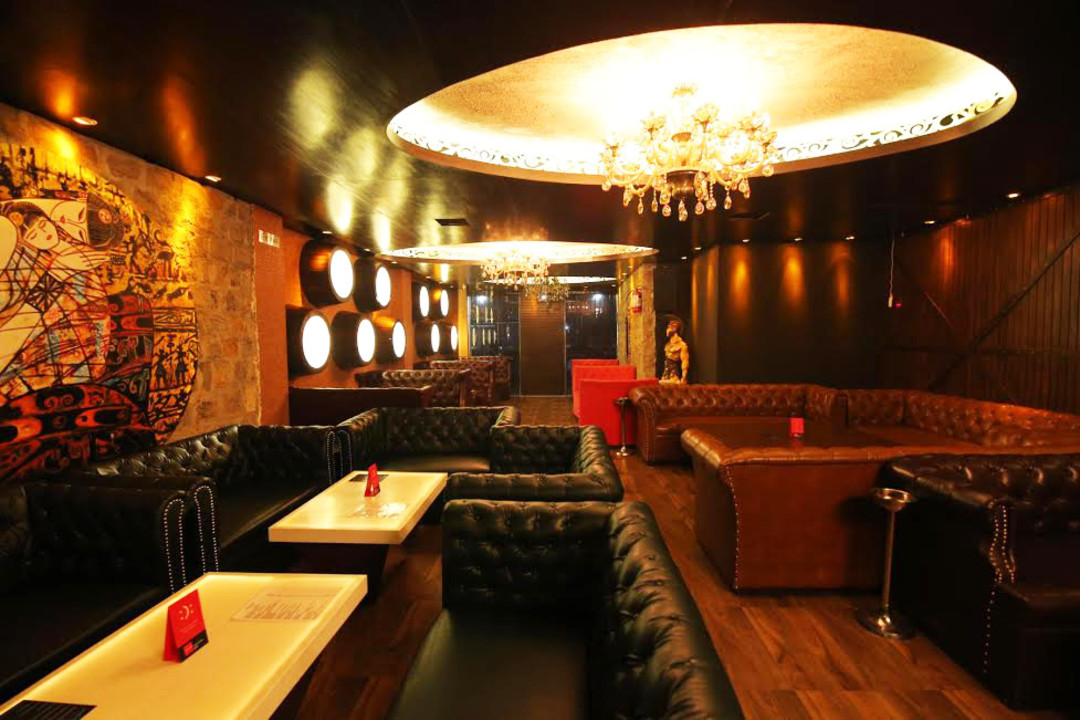 Sheesha for just Rs 250 @The Masterpiece Cafe, Rajouri | So Delhi