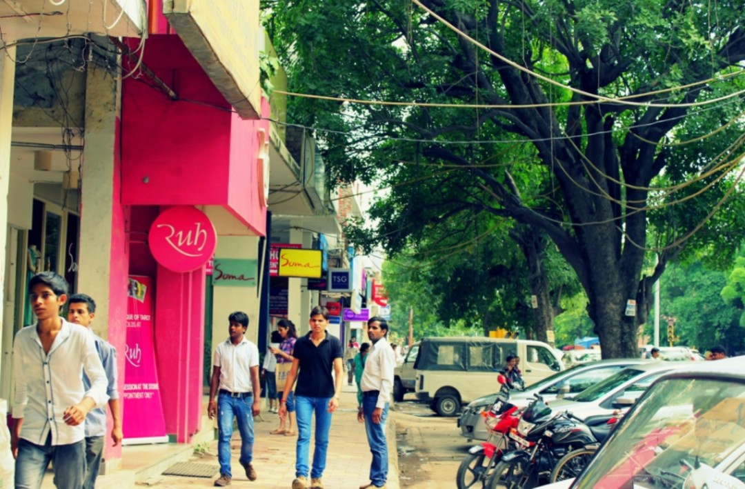 135 Shops & Eateries In Mehar Chand Market Shut | So Delhi