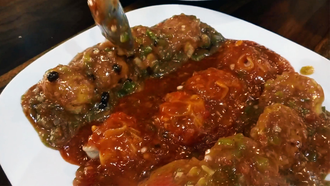 Non-Veg Momos Platter From Tee Dee in MKT | So Delhi