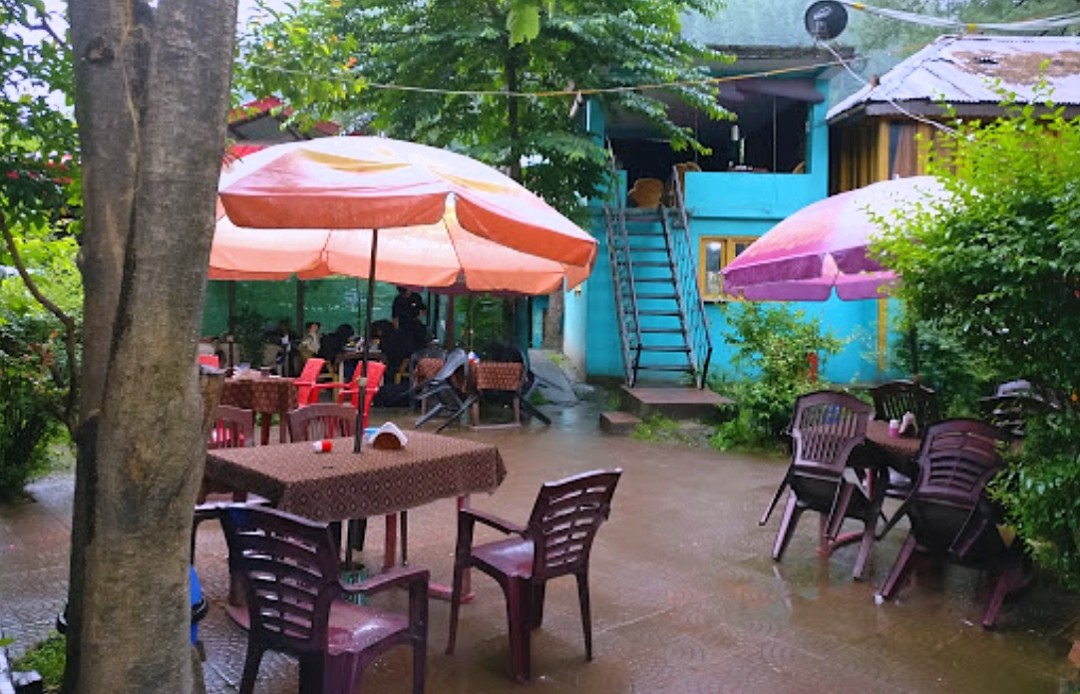 5 Best Outdoor Cafes In Kasol For Some Comfort Food | So Kasol