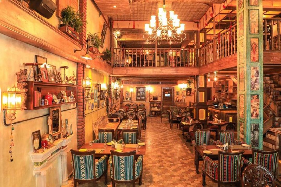 Mother India In CP, Delhi For A Meal With Family | So Delhi