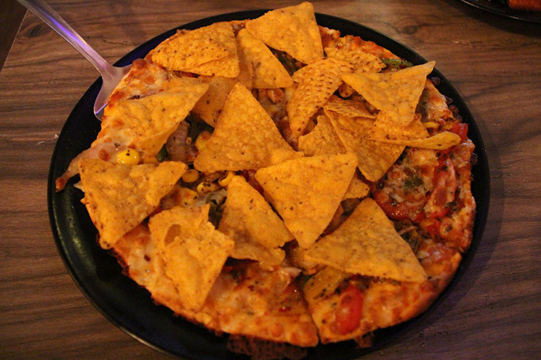 Have You Tried The Nachos Pizza @ Echoes? | So Delhi