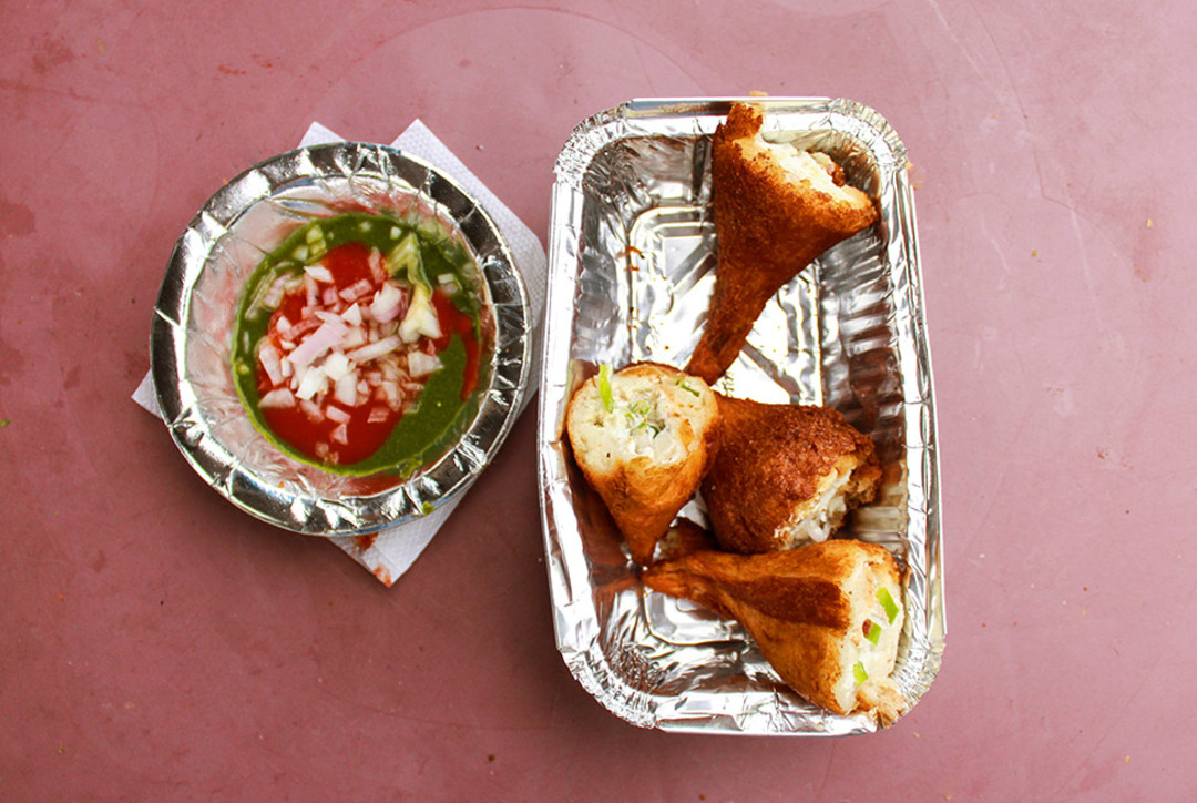 Yummy Dahi & Paneer Ke Sholay In INA Market | So Delhi