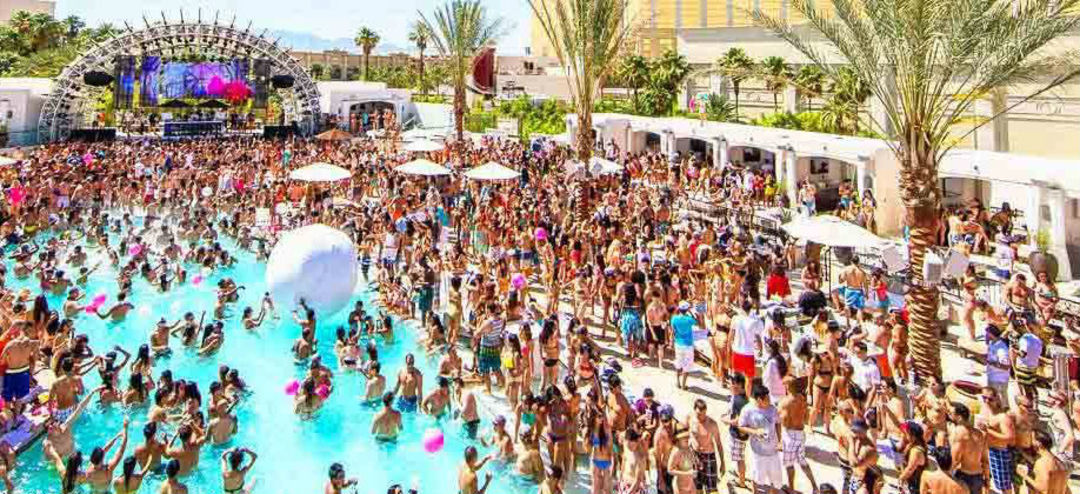Summer Tornado Pool Party In CP On Sat | So Delhi