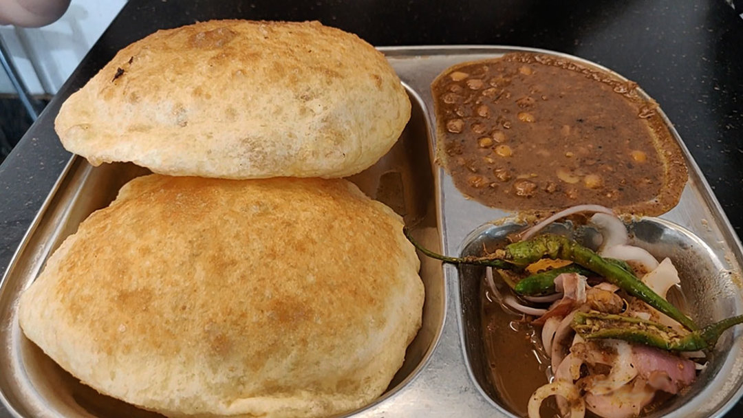Prem Di Hatti For Chole Bhature In Delhi | So Delhi