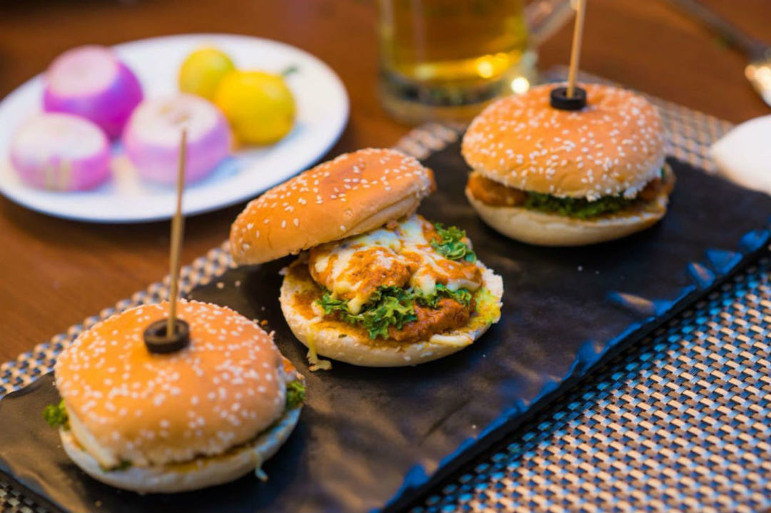 Head To Qafila And Avail 1+1 On Food Till 16th June | So Delhi