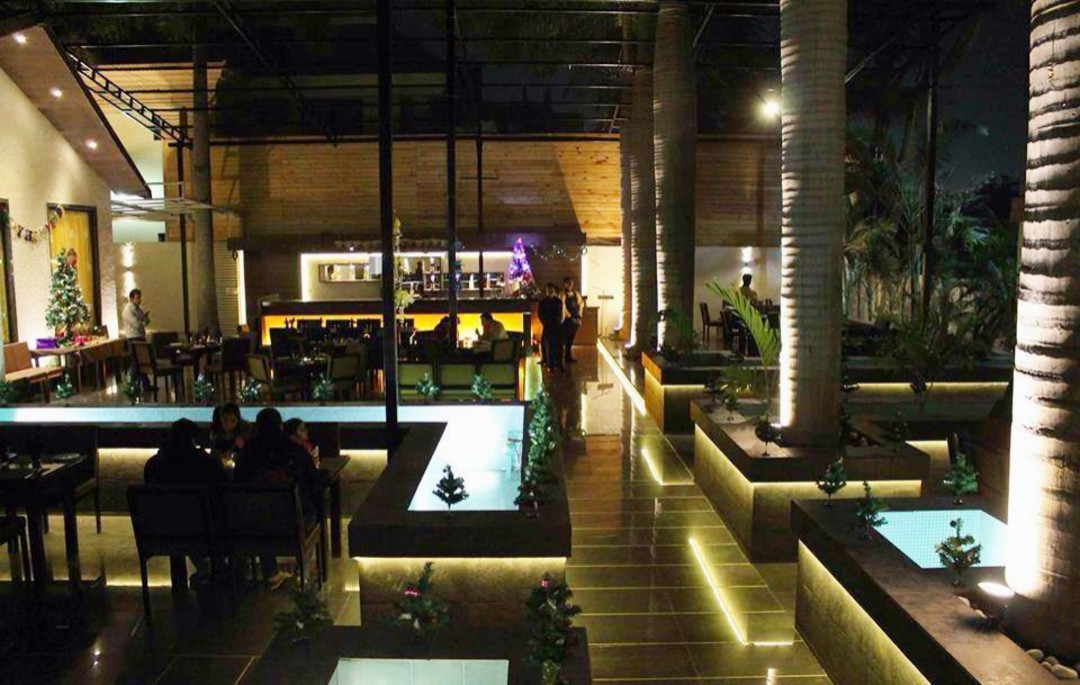Riverdine Restaurant & Bar In Nashik For Food | So Nashik