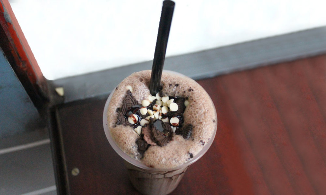 Shake Shook Cafe, Delhi Offers 100+ Varieties Of Shakes | So Delhi