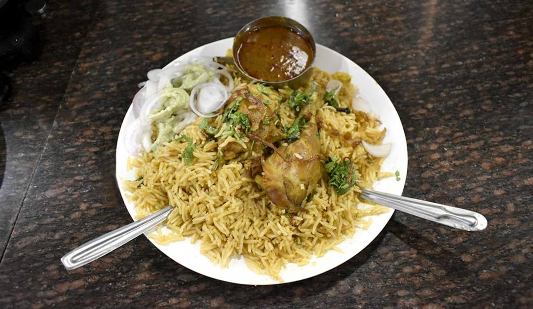 Devour Chicken Biryani @ This Joint In Nehru Place | So Delhi