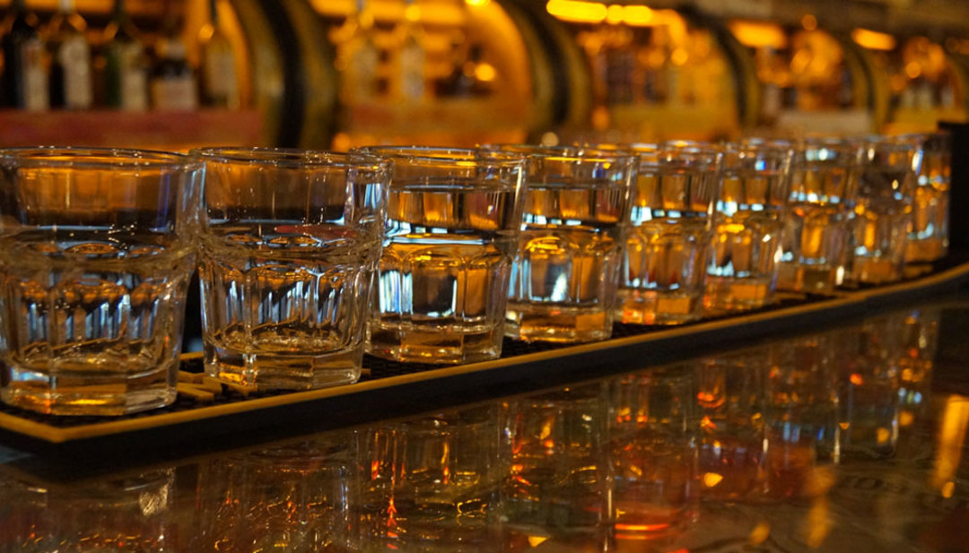 30 ML IMFL Whisky @ Rs 49 At Scene - High Bar | So Delhi