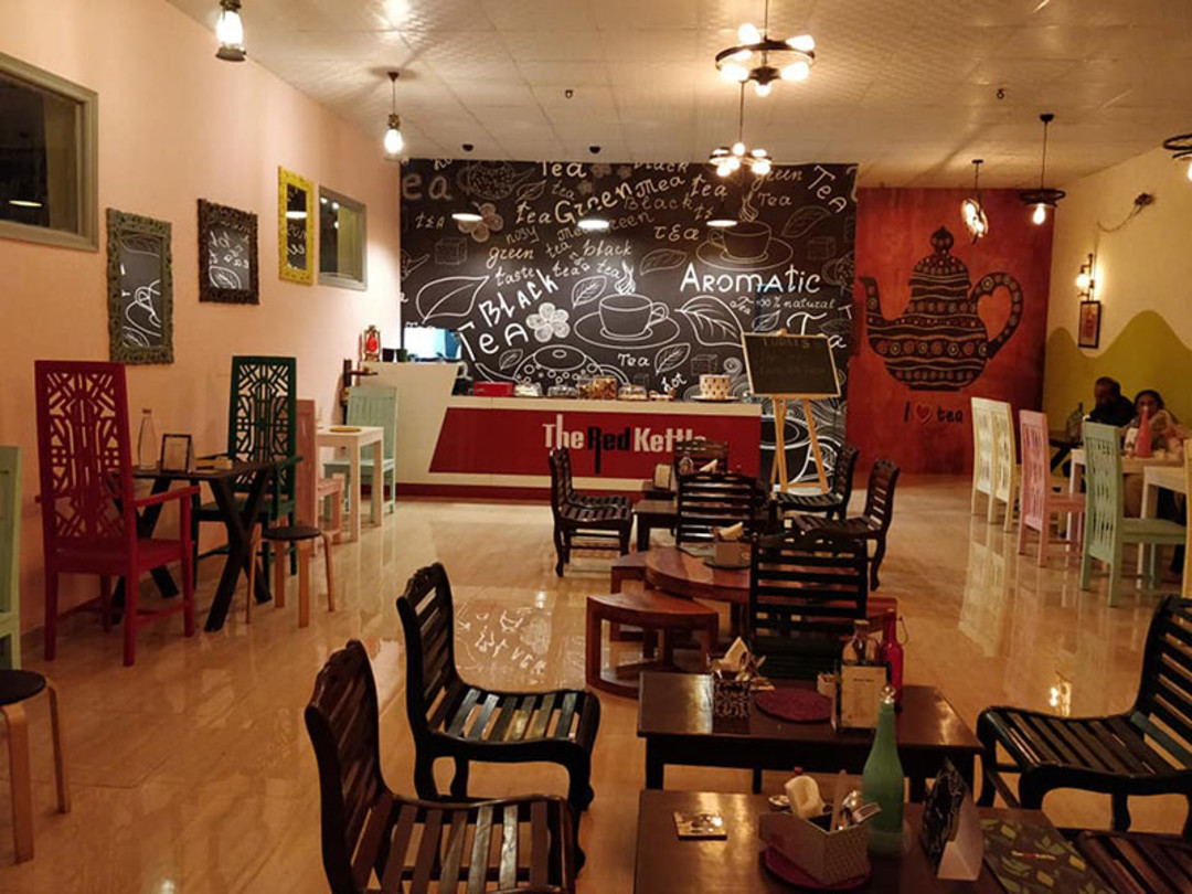 Check Out The Red Kettle Cafe In Sainik Farms | So Delhi