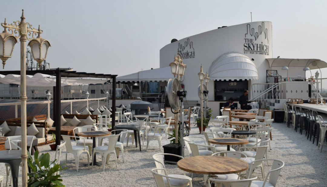 Some Must Haves @ The Sky High, Ansal Plaza! | So Delhi
