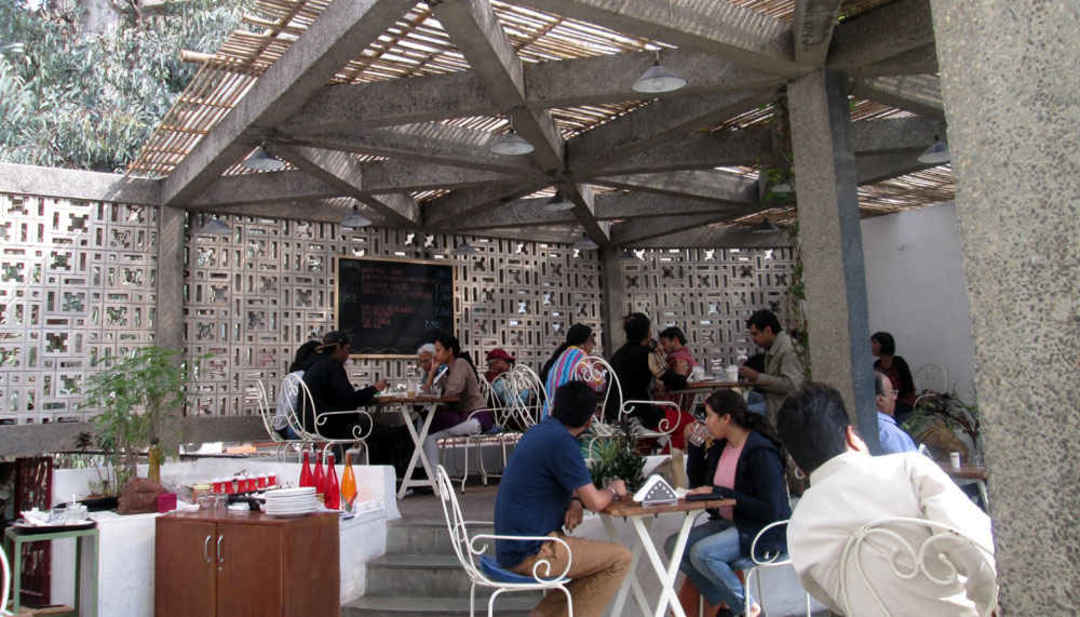 Food Review of Triveni Cafe, Tansen Marg | So Delhi