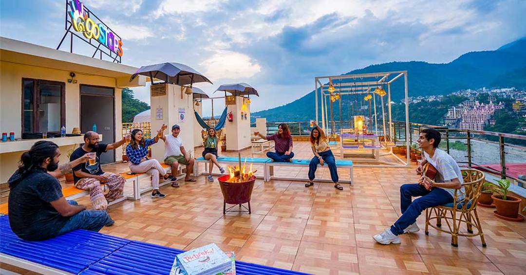 goSTOPS Hostels For Group Staycation | So Delhi