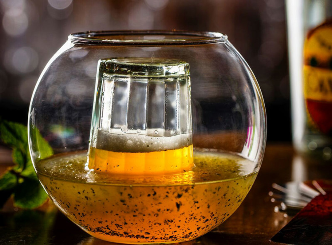 Free IMFL Drinks For Ladies @ Warehouse Cafe, Gurgaon | So Delhi