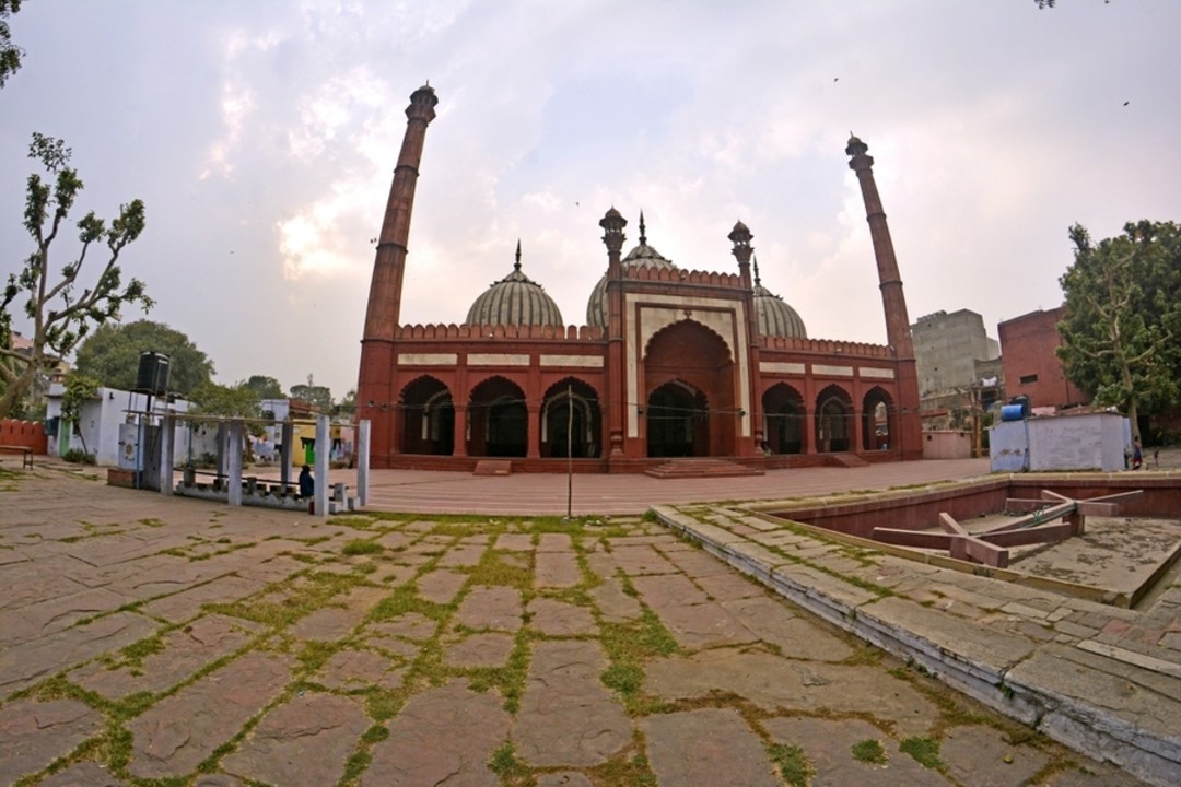 Telling You All About Zinat-ul Masjid Near Jama Masjid | So Delhi