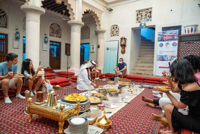Cultural Meals In Arabic Majlis - QiDZ