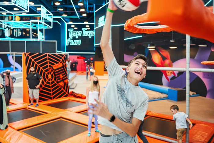 Trampoline Fun at TR88HOUSE's SkyFall - QiDZ