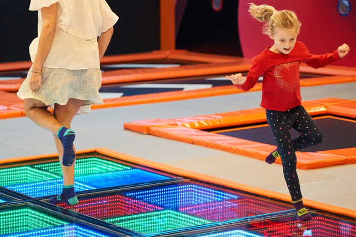 Trampoline Fun at TR88HOUSE's SkyFall - QiDZ