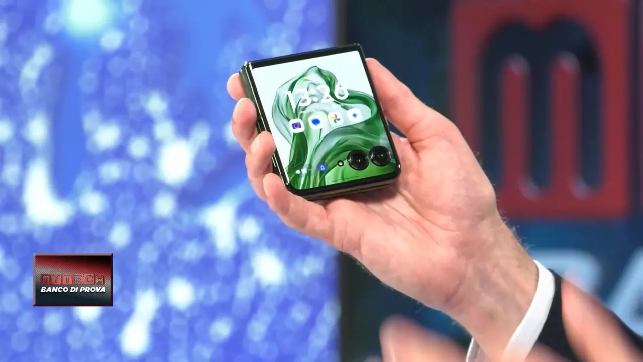 Motorola razr 50 ultra, uno smartphone perfetto da usare anche con il ...