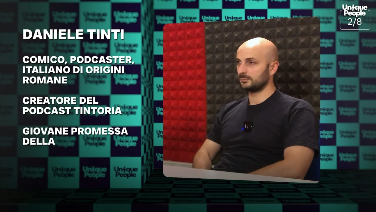 Daniele Tinti: il comico romano tra podcast e stand-up comedy