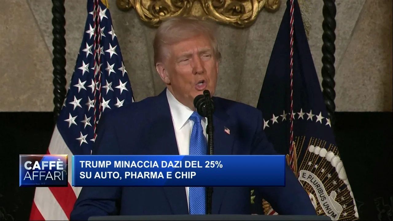 Donald Trump minaccia dazi del 25% su auto, pharma e chip per “pareggiare i conti” con il mondo