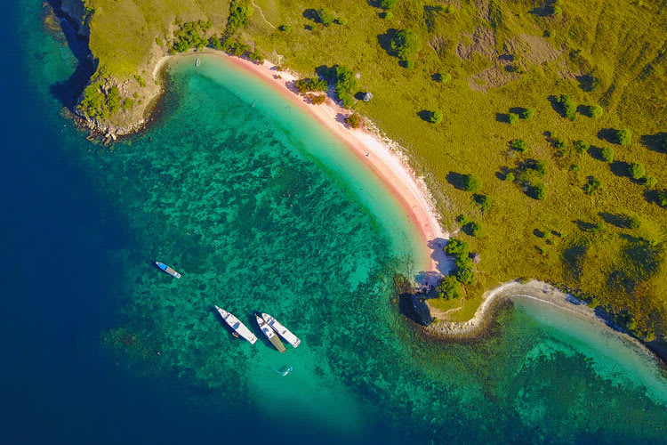 Sailing Through Indonesia In Style (3 Week Trip)