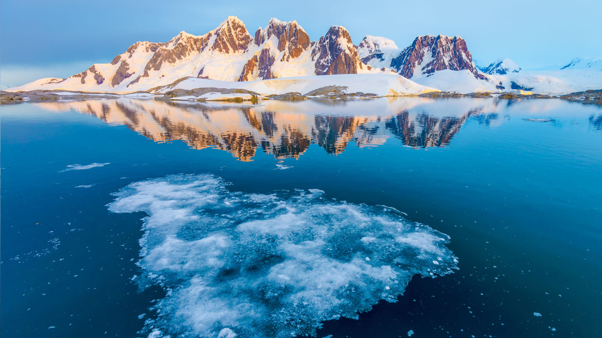 9 Strange Scientific Discoveries In Antarctica Under The Ice