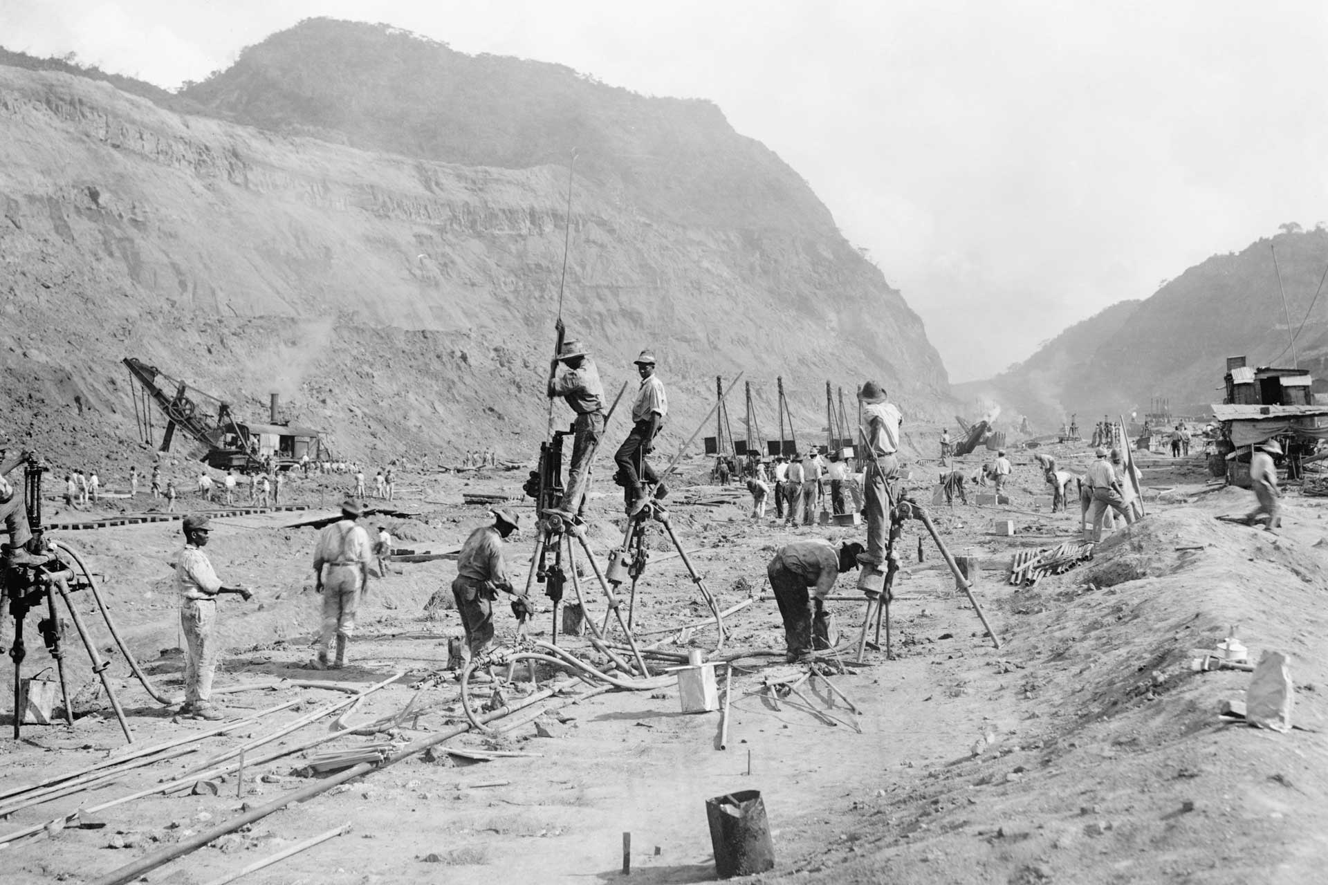 A Brief History Of The Panama Canal - Rainforest Cruises