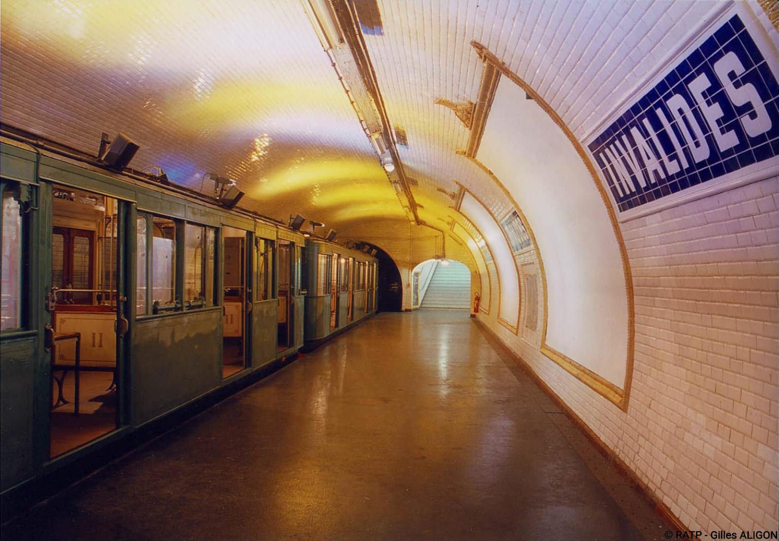 Subway Invalides | Bonjour RATP