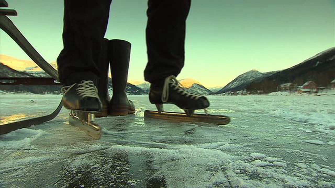 Patinaje sobre hielo al aire libre en Oslo 2024-2025 - Rove.me