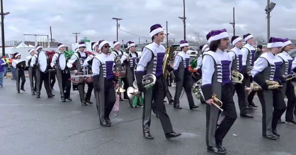 Manassas Christmas Parade (Merry Old Town) 2024 in Virginia - Rove.me