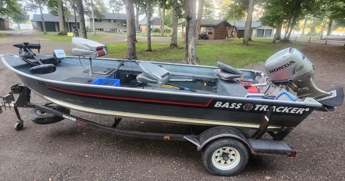 16' Bass Tracker Fishing Boat with 40 HP Honda Motor, Suitable for ...