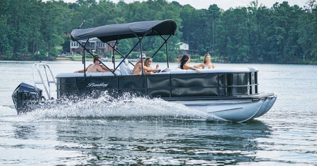 Bentley 22 Foot Premium Pontoon - 140 HP Pontoon | Rentals in ...